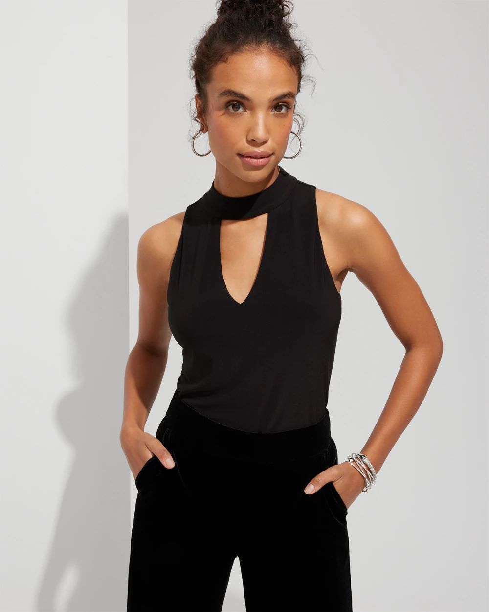 Outlet WHBM Sleeveless Cutout Mockneck Halter | White House Black Market